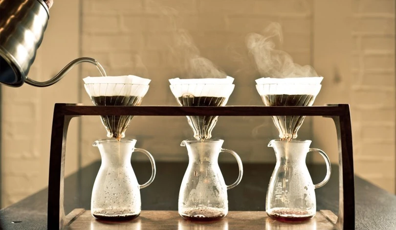 تهیه قهوه با هاریو وی60 ژاپنیِ ساده و حرفه ای